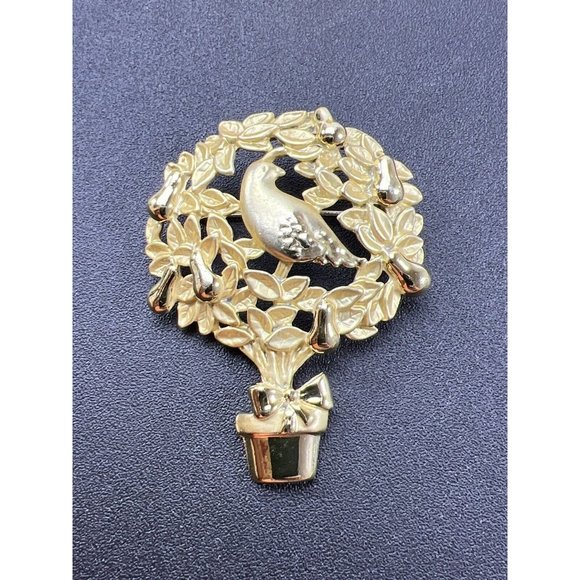 A.J.C. | Jewelry | Vintage Ajc Brooch Pin Partridge Pear Tree Gold Tone ...